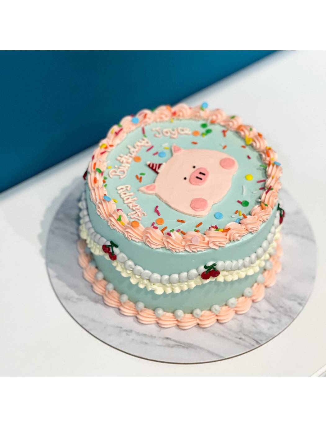 Vintage Piggy Cake - | Old school customised cake| Vintage Cake
