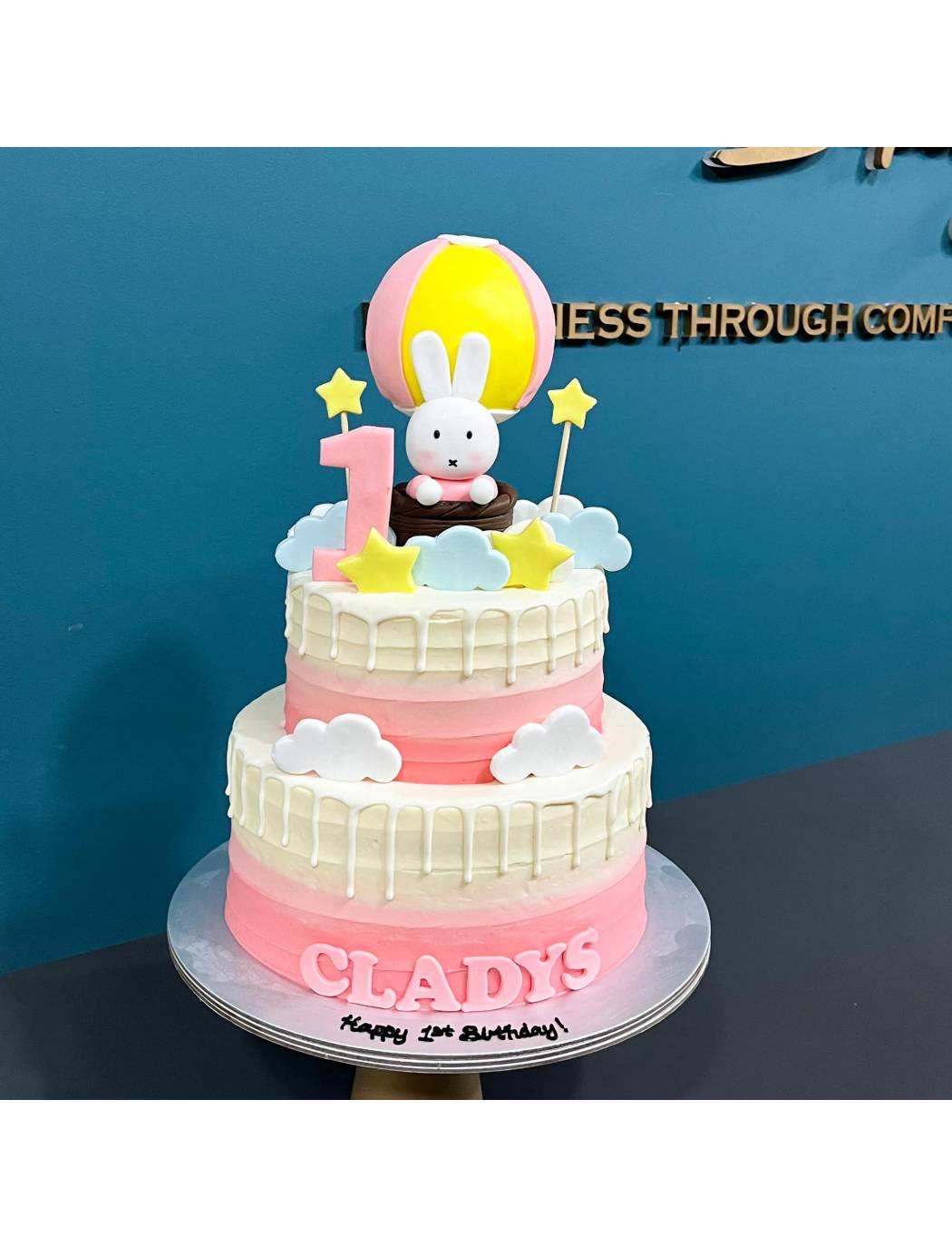 Miffy Hot Air Balloon Cake | Customised cake | birthday cake
